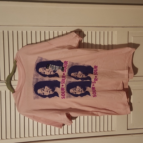 Hot Topic | Tops | Hot Topic Olivia Rodrigo Sour Graphic Tee Various ...